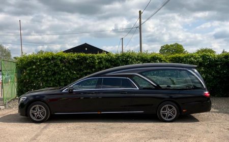 Silletts Funeral Service take delivery of fifth fleet from Superior UK ...
